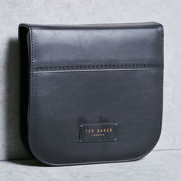 Ted Baker London | Other | Ted Baker Mens Shoes Shine Kit With Case ...